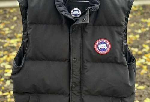 Canada goose L Орига Жилетка черная Пух