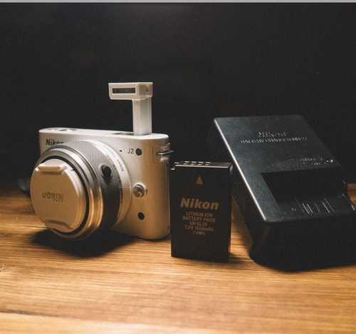 Беззеркальный фотоаппарат Nikon 1 J2 kit