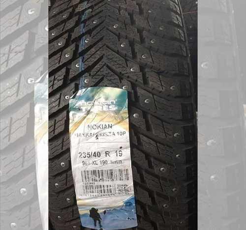 Nokian Tyres Hakkapeliitta 10 235/40 R19 96T