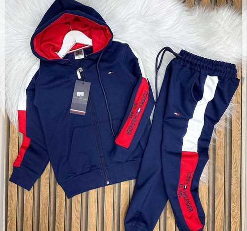 Костюм Tommy Hilfiger 104-152 синий