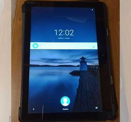 10.1" Планшет Lenovo TAB E10 TB-X104F 16 гб черный