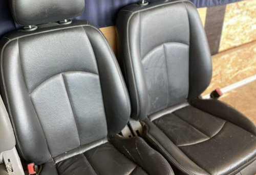 Передние сидения от mercedes e-класс 2006-2009