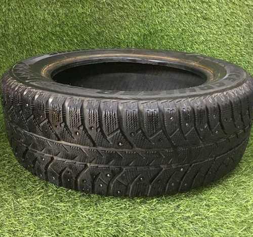 Bridgestone Ice Cruiser 7000S 205/60 R16 92T