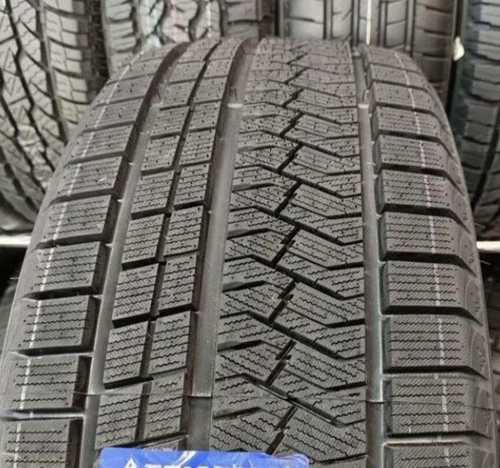 Triangle PL02 245/45 R19