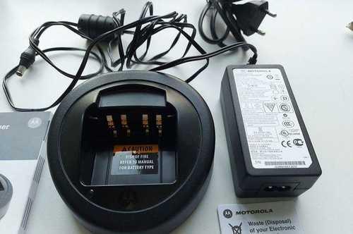 Зарядное устройство Motorola nntn8273A