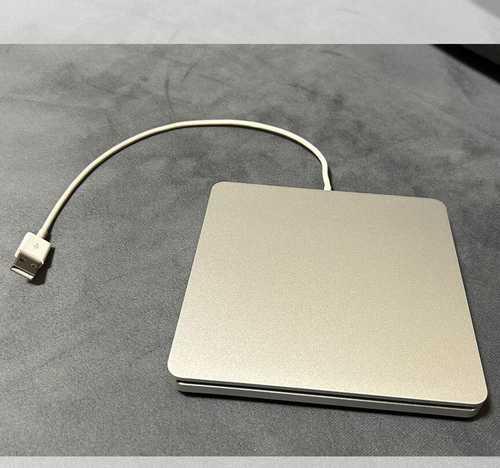 Оптический привод Apple USB SuperDrive