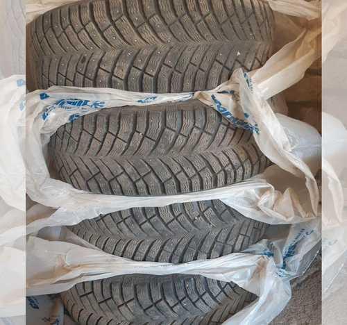 Michelin X-Ice North 4 SUV 215/60 R17 100T