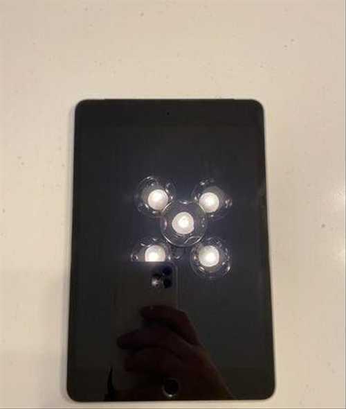 iPad mini 4 MK762RU/A 128gb Wi-Fi + Cellular