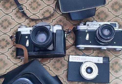 Три фотоаппарата из СССР с объективами и чехлами