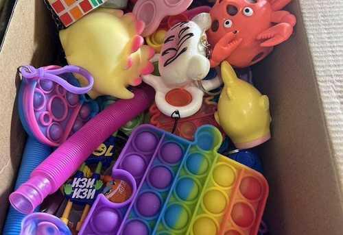 Коробка игрушек антистрессов