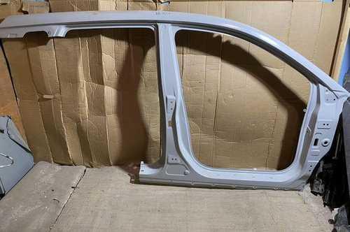 Боковина правая Geely Coolray 5038059600C15