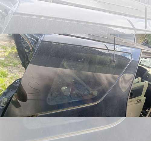 Стекло багажника правое Cadillac SRX 1