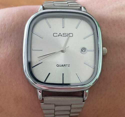 Мужские наручные часы casio quartz