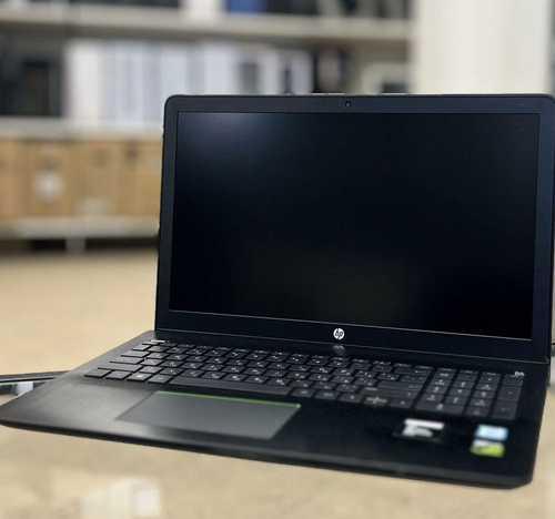 15.6"Ноутбук HP i5-7300HQ/8Gb/SSD 128Gb/GTX 1050