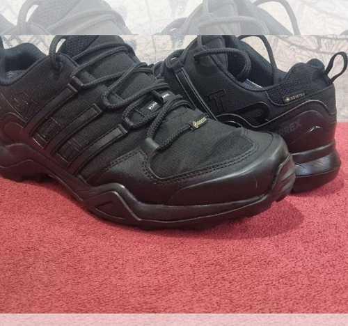 Треккинговые кроссовки Adidas terrex