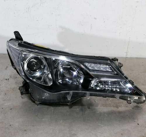 Фара правая Toyota RAV4 CA40
