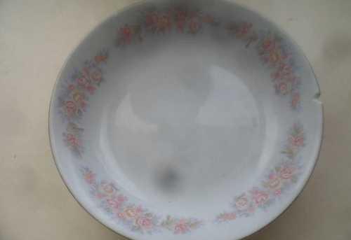 Китайская фарфоровая тарелка из СССР (с трещиной)