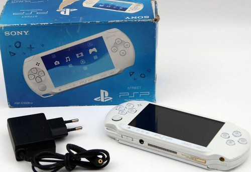 Sony PSP E-1008 Slim 32 Gb White В коробке