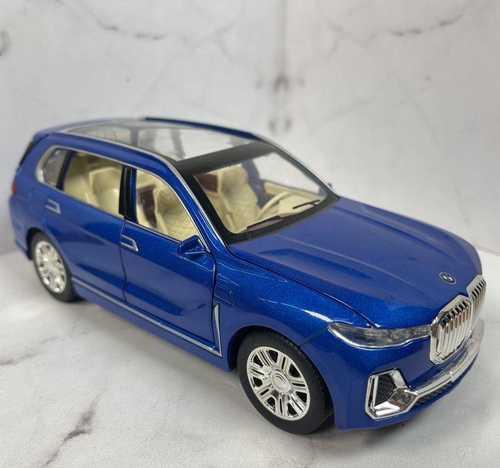 Металлическая машинка модель BMW X7 Синяя 1:24