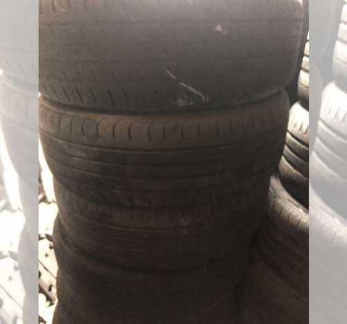 Kumho Solus HS51 215/60 R17