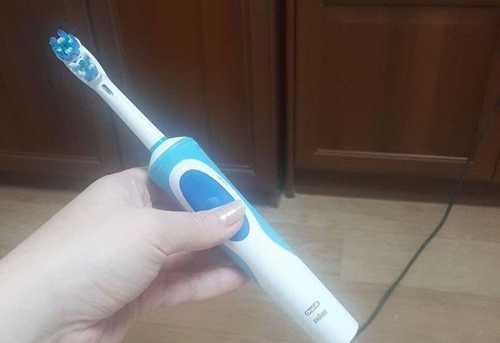 Электрическая зубная щетка бу