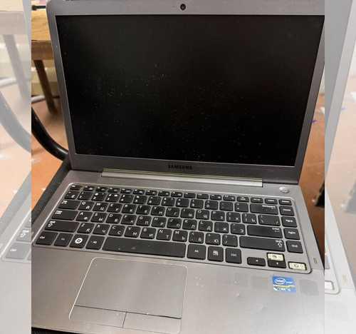 Samsung np530u4b