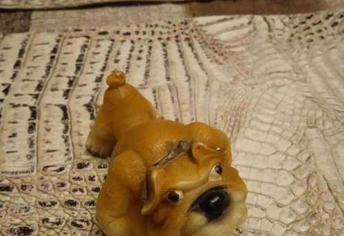 Статуэтка собака бульдог из глины
