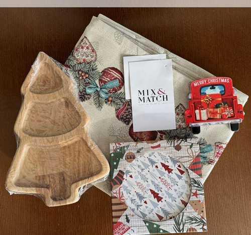 Скатерть гобеленовая новогодняя Mix & Match Home  