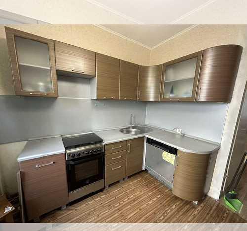 Продам кухонный гарнитур бу