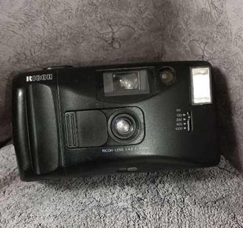 Ricoh YF-20 super плёночный фотоаппарат