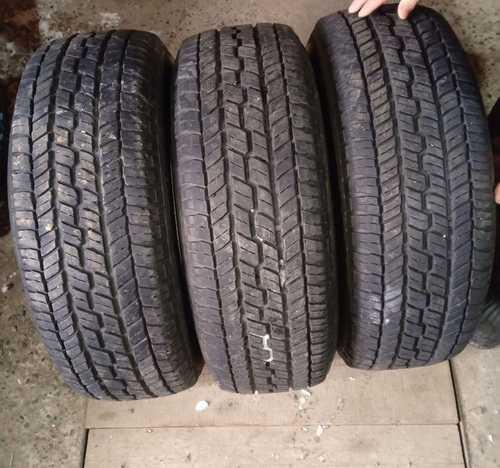 Yokohama Super Digger 815B 265/70 R15 122T