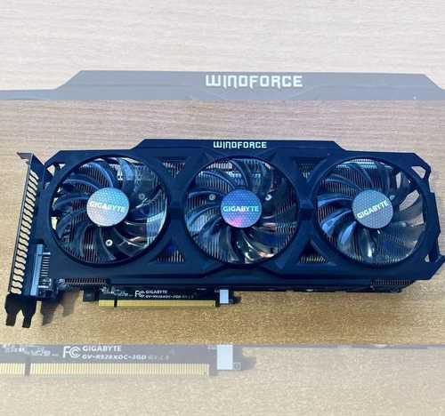 Видеокарта Gigabyte R9 280X 3GB (на запчасти)