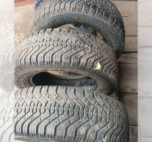 Goodyear UltraGrip 500 235/65 R16 94T