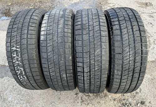 Bridgestone Blizzak VRX2 215/65 R16 98Q