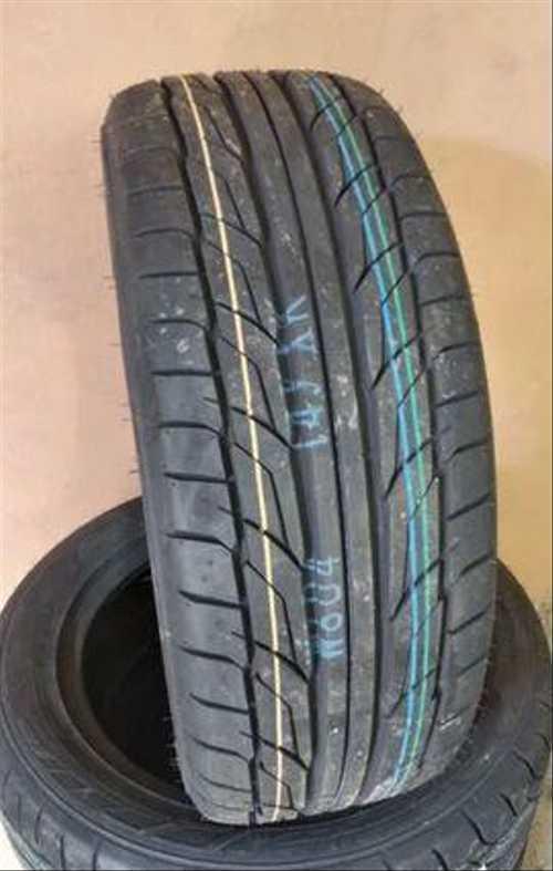 Nitto NT555 G2 235/45 R17