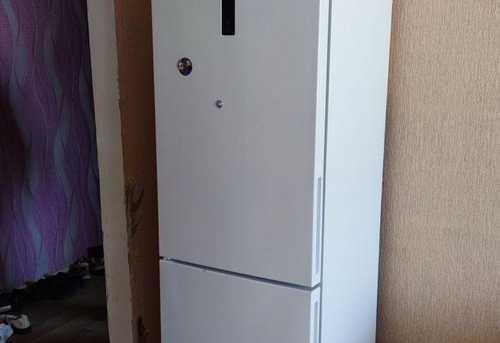Холодильник бу Hotpoint Ariston