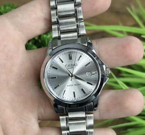 Наручные часы casio quartz