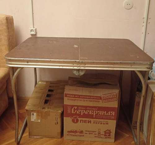 Стол раскладной с стульями для отдыха