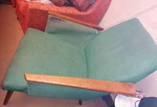 Кресло для реставрации ретро
