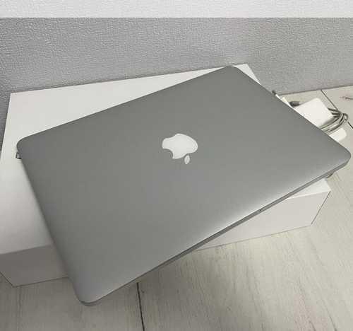 Apple macbook Pro 256gb