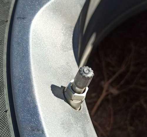 Диски на Nissan Pathfinder R52 Hakkapeliitta 8 235
