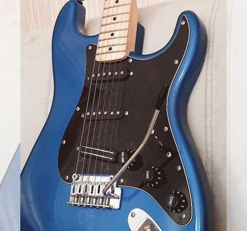 Squier Affinity 2021 Stratocaster (H) SSS MN LPB