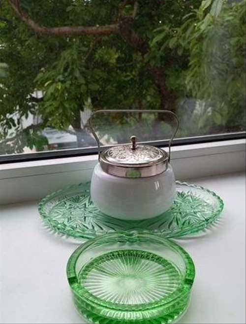 Сахарница поднос конфетница молочное стекло зелено