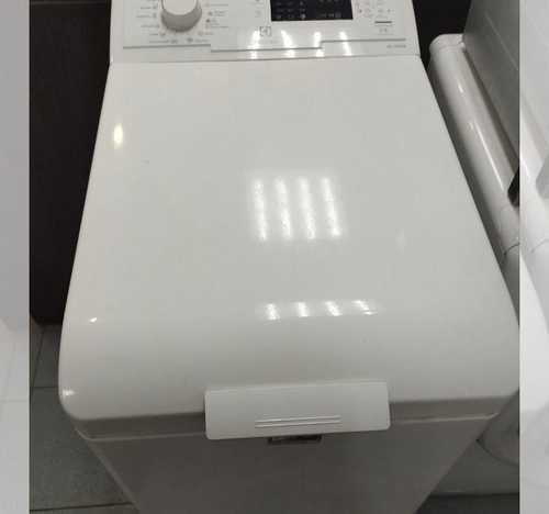 Стиральная машина Electrolux EWT1262ISW б/у
