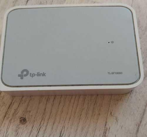 Коммутатор TP-link TL-SF1005D 5-port 10/100M