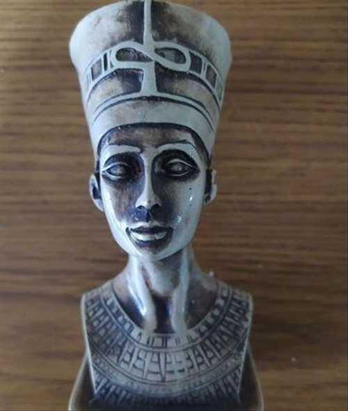 Бюст Нефертити (каменный, Египет)