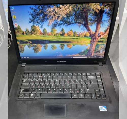 Ноутбук samsung np r519