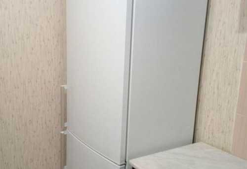 Холодильник атлант бу, ноу Фрост, размер 75*95
