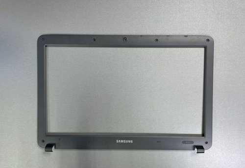 Рамка матрицы ноутбука Samsung BA75-02376B