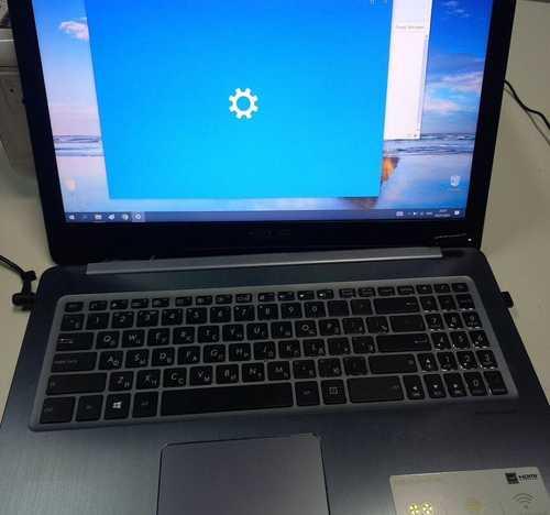 Ноутбук Asus VivoBook n580v (сломаны петли)